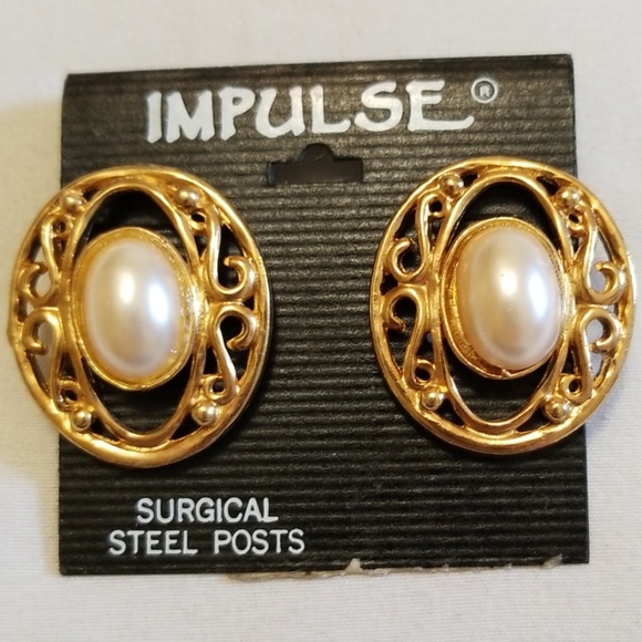 impulse | Jewelry | Impulse Gold Oval Filigree Pearl Earrings | Poshmark
